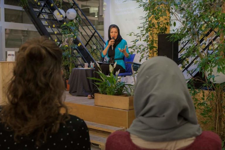 Malika Hamidi, la foi au service du militantisme féministe - Lallab